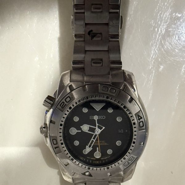 This is a Seiko Kinetic Divers 200m "Big Boss" watch, likely model ...