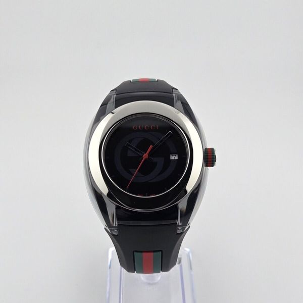 Gucci Sync XXL Men's Black Logo Dial Rubber Strap Watch - YA137101 ...
