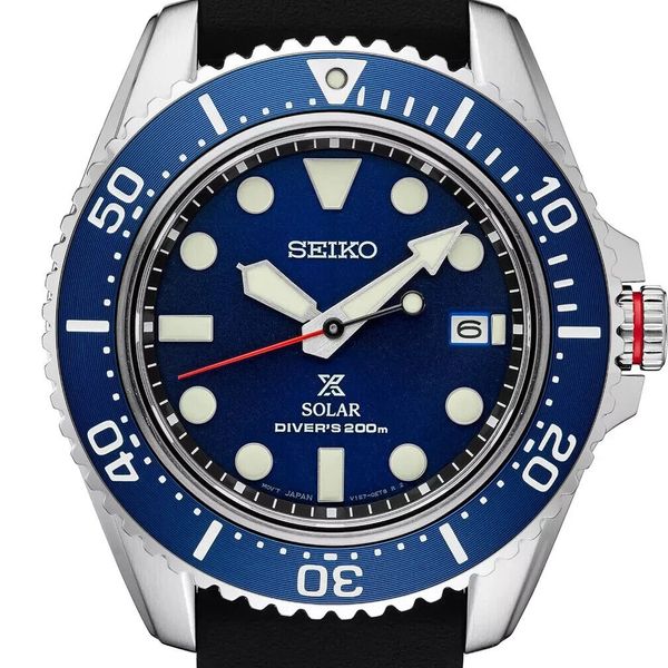 New SEIKO PROSPEX Solar Diver's Blue Dial Black Rubber Watch SNE593 ...