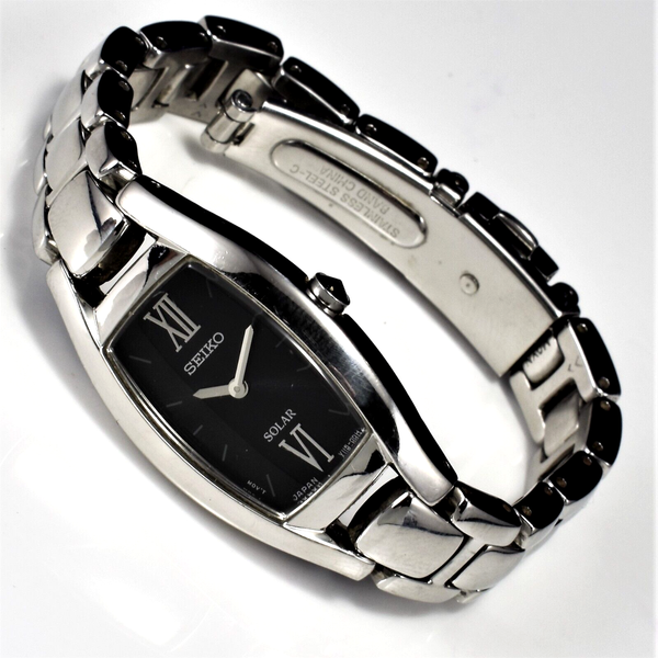 SEIKO SOLAR Quartz light weight Lady's Black Dial Watch 5.25 Inch Keeps ...