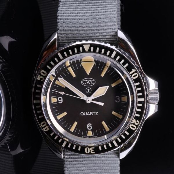 CWC 1983 re-issue Royal Navy Diver Watch Mint In Box limited to 100 pcs ...