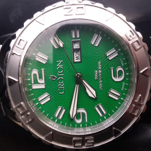 FSOT: Croton 200m Professional Divers, Green dial, Swiss Movement - £ ...