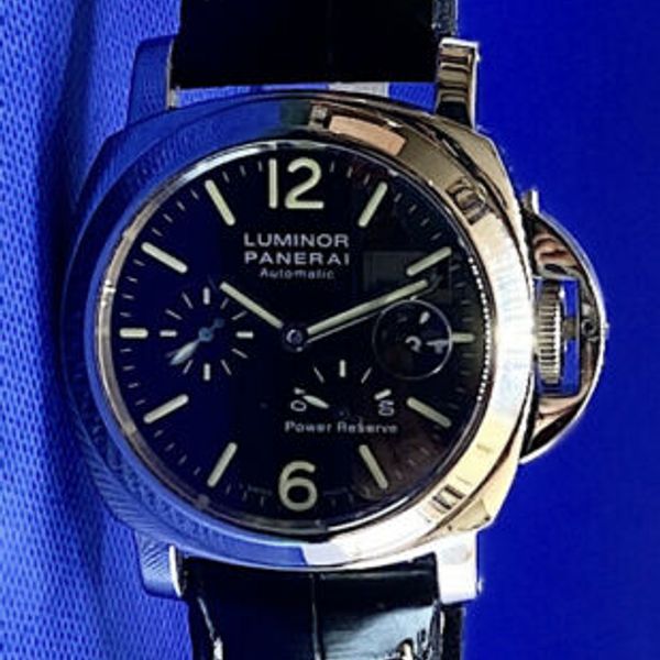 Panerai Luminor Pam 90 Men's Black Watch - Power Reserve. | WatchCharts