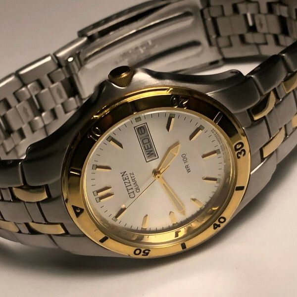 CITIZEN TWO TONE MEN'S 100 METER WR WRISTWATCH QUARTZ DAY/DATE 250A ...