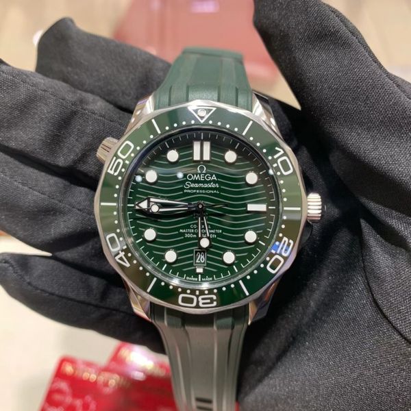 Omega Seamaster Diver 300m Green Rubber | WatchCharts Marketplace