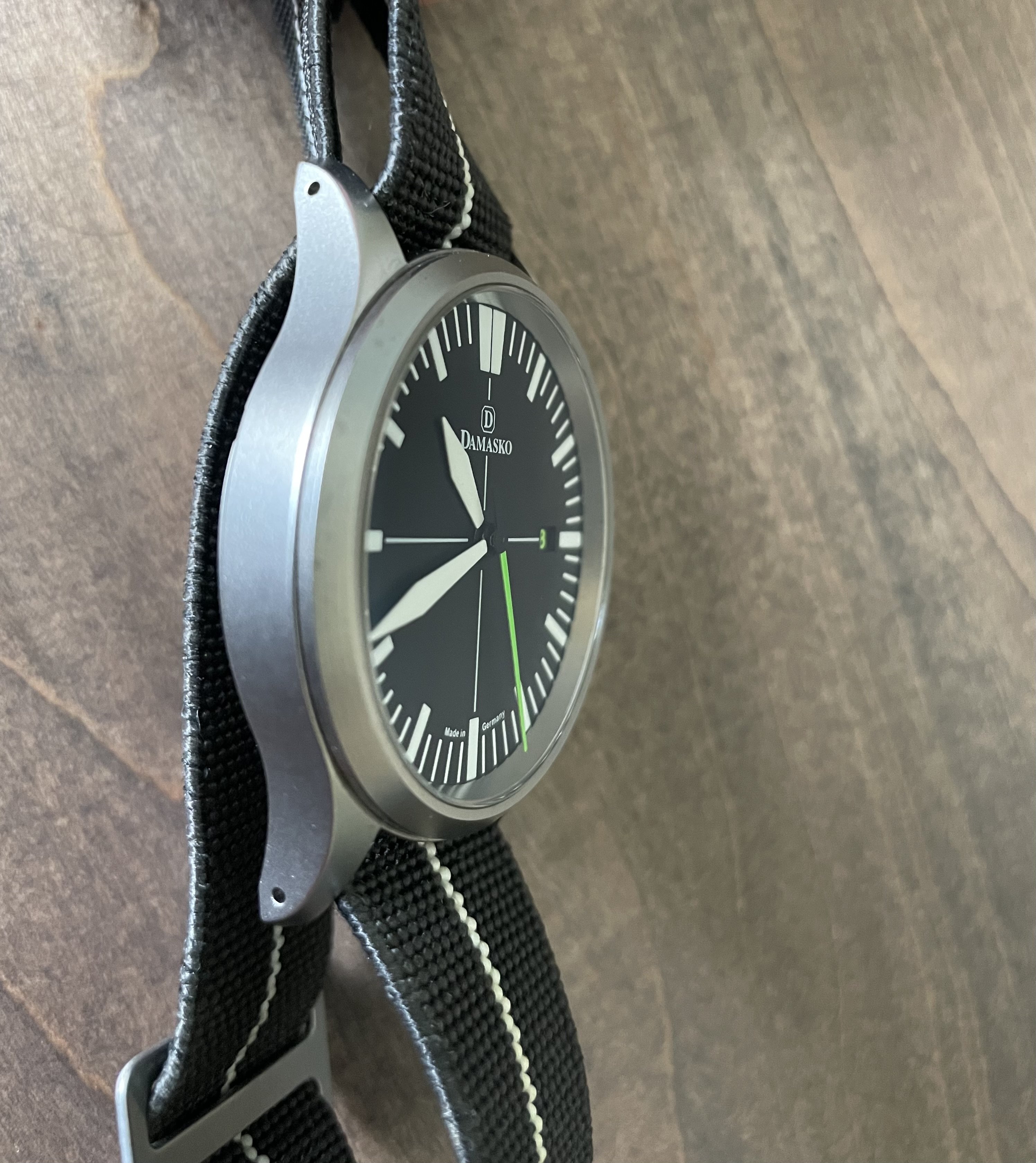 Damasko DS30 Green | WatchCharts Marketplace