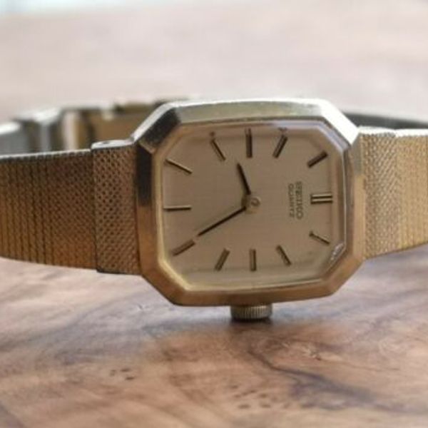Vintage Seiko Quartz Ladies Watch Gold Tone 2820-5010 With Safety Chain | WatchCharts Marketplace