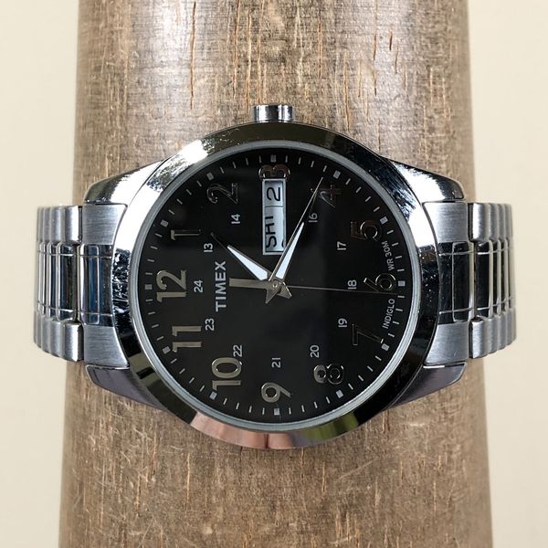Timex Men T2M932 Day Date Silver Expansion Band Round 26mm Quartz Watch ...