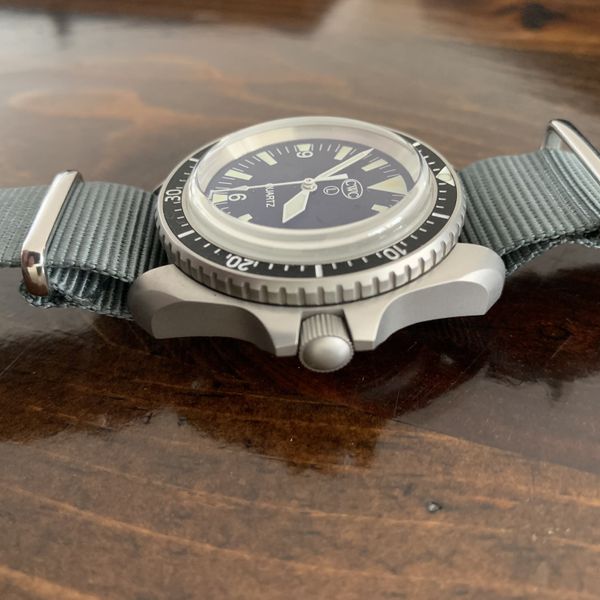FS CWC Matte Diver Quartz | WatchCharts