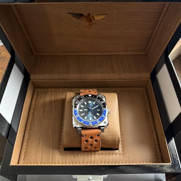 Custom built mod watch powered by Seiko NH35 automatic movement ...
