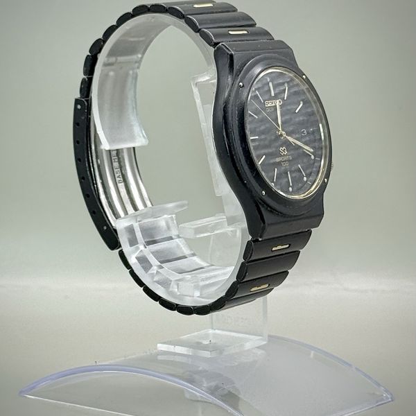 Seiko 6923-7000 Sports 100 Black Dial Quartz Watch - Day/Date/Time ...