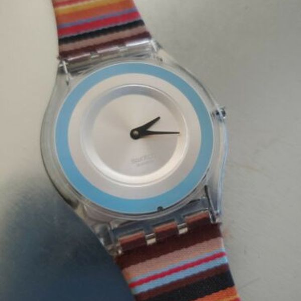 Swatch Watch Skin Millie Linie - SFK 140 (2002) | WatchCharts