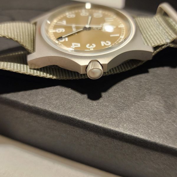 CWC GS Sapphire, Desert Storm dial | WatchCharts Marketplace