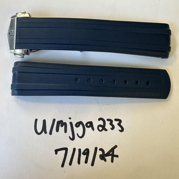 [WTS] - Omega SMP 300 Blue Deployant Rubber Strap | WatchCharts Marketplace