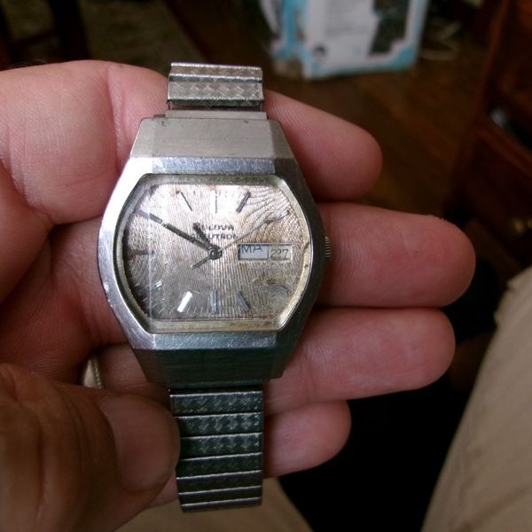 Vintage BULOVA N7 ACCUTRON Men's Wristwatch with Day Date for repairs ...