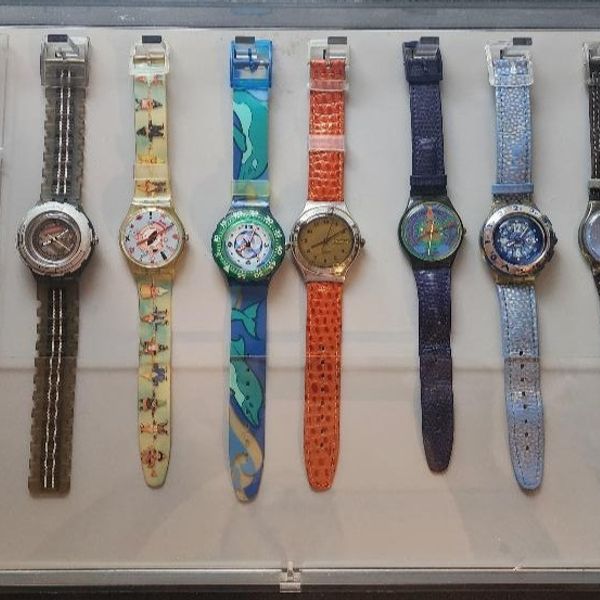 Lot of 12 Swatch-Watches in SWATCH COLLECTORS BOX L@@K & READ ALL RUNNING | WatchCharts Marketplace