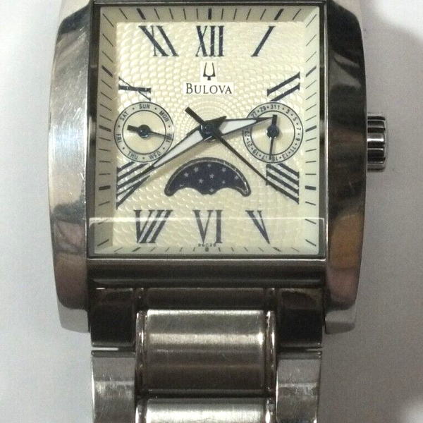 Bulova Moon Phase Day / Date 35mm 96C26 Mens Quartz Wristwatch - Runs ...