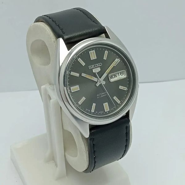 Seiko 5 Automatic 7S26-3040 Day/Date Vintage Menâ s Watch | WatchCharts Marketplace