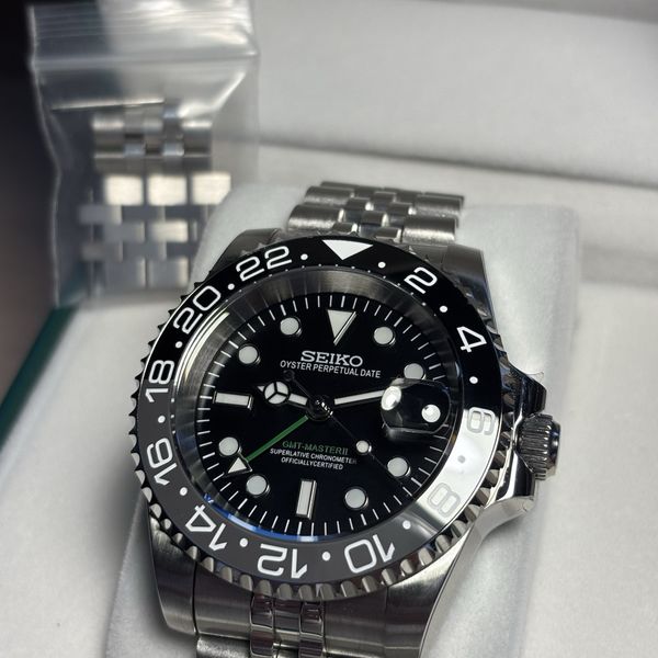 Seiko Mod GMT Bruce Wayne 40mm Black Gray | WatchCharts Marketplace