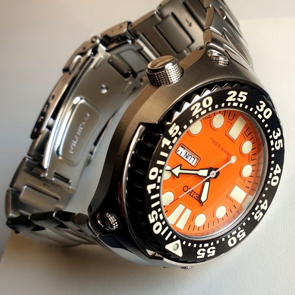 SEIKO Tuna Sawtooth Professional Scuba Diverâ s 200 Orange New ...