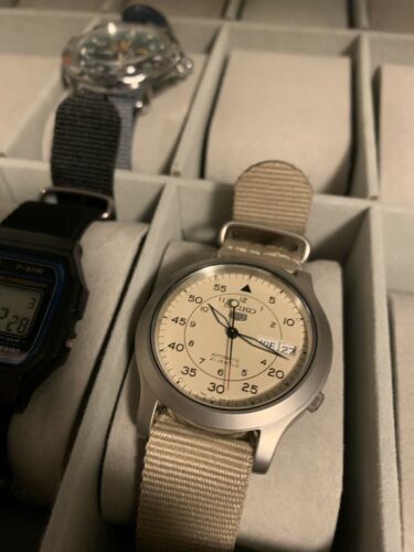 Seiko 5 SNK803K2 Men's Wrist Watch | WatchCharts