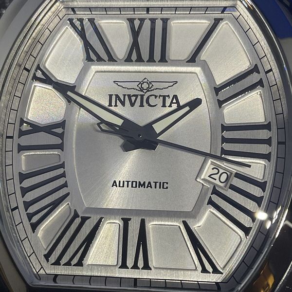 Invicta Elite Tonneau Automatic mod 38745 menâ s wristwatch ...