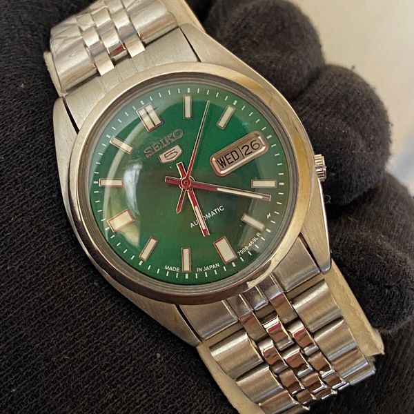 Vintage Seiko 5 Men's Automatic Watch 7009 Day/Date | WatchCharts Marketplace