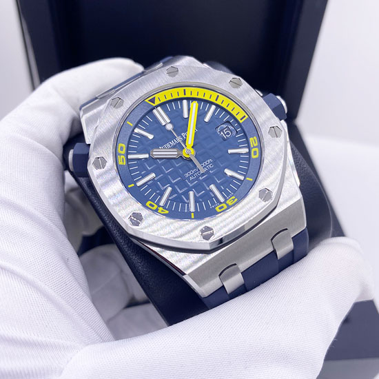 Audemars Piguet Royal Oak Offshore Diver 42mm 15720ST Blue Dial Pre ...