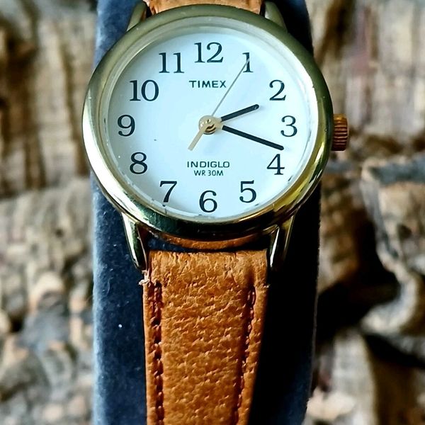 #133, Ladies Basic Timex Quartz Wrist Watch. New Battery Working ...