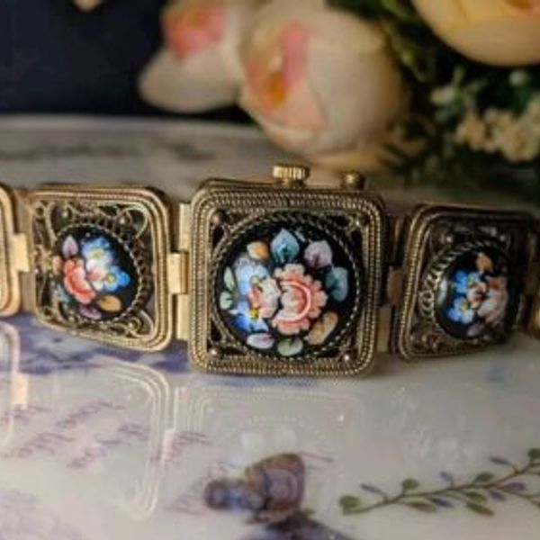 Vintage Russian Women's Watch Chaika, 17 Jewels, Enamel, Filigree ...