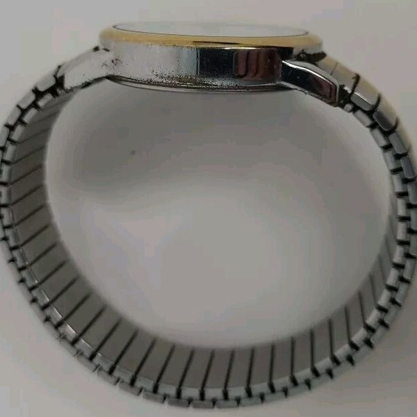 Vintage Timex Indiglo Mens Watch WR 30M Works Gold/Silver Tone Band ...