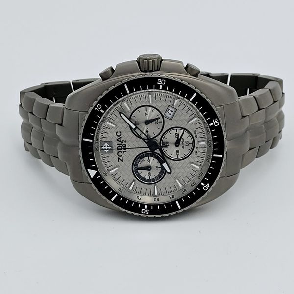 Rare ZODIAC SPEED DRAGON Zo5526 Alarm Chrono Titanium Men's Watch Runs ...