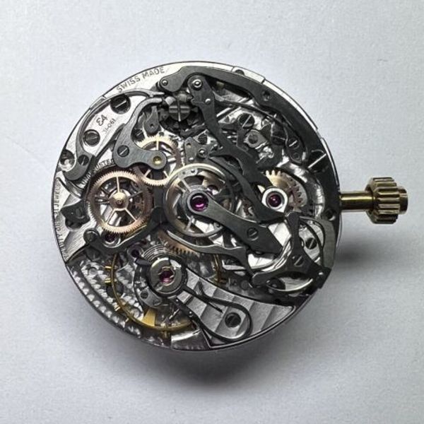 Calibre Venus 179 de marque Certina. Chronographe à rattrapante ...