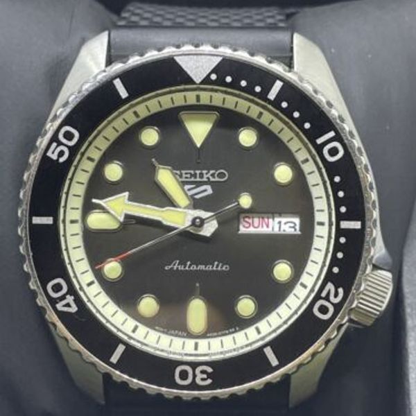 Seiko 5 Sports Automatic SRPD95 Black Sunray Day Date Silicone Band ...