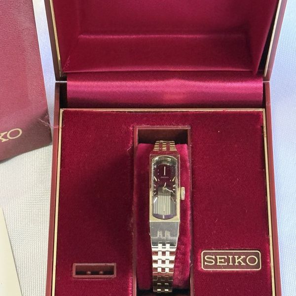 Vintage 1967 Seiko Ladies Mechanical Watch Cal 150-887F Rectangular w ...