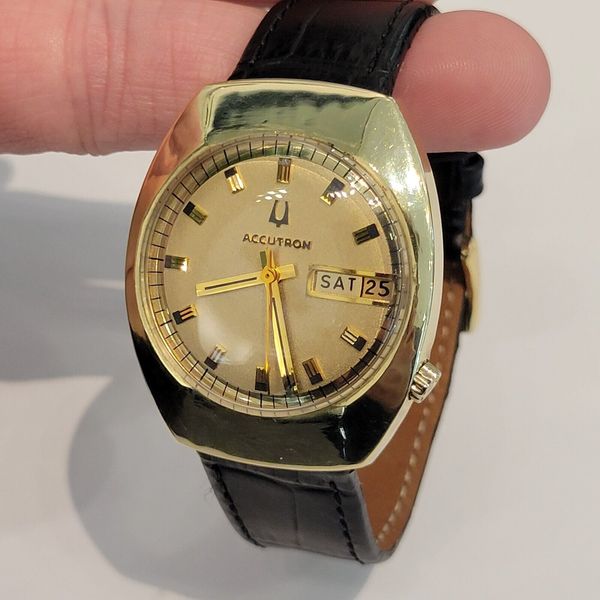 Vintage 14K Heavy Solid Gold Bulova Accutron Day/Date Mens Watch 1973 ...