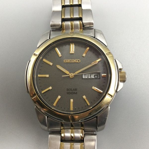 Seiko Solar Watch Men Silver Gold Two Tone Day Date Round New Battery 7 ...