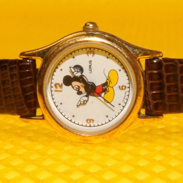 Women's Vintage MICKEY MOUSE by LORUS / SEIKO "V811-X103" Quartz Watch ...