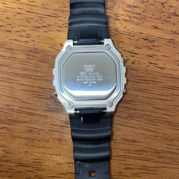 Casio Illuminator Gray Resin Case with Black Resin Band | WatchCharts ...