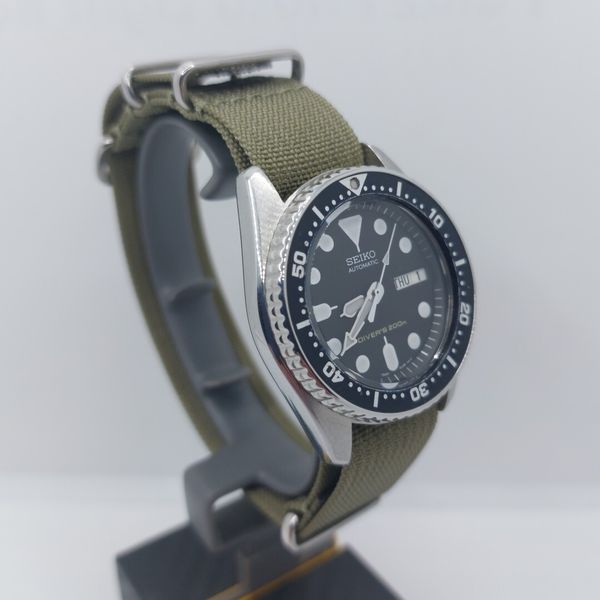 Seiko skx013k1 DIVER 200m 0013k 7S26-0030 (56) | WatchCharts Marketplace
