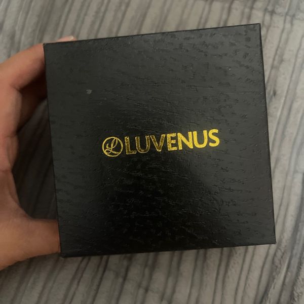 LUVENUS Gold Quartz Watch | WatchCharts Marketplace