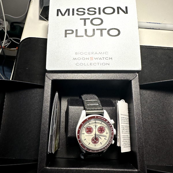 OMEGA Speedmaster SO33M101 MoonSwatch Pluto Unopened | WatchCharts ...
