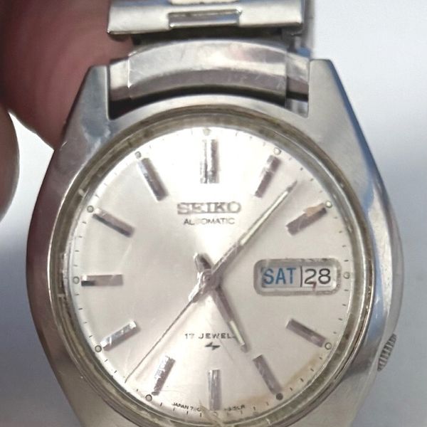 MEN'S 60's SEIKO AUTOMATIC 17 JEWEL DAY/DATE WATCH 7009-8049 w/STRETCH BAND READ | WatchCharts ...