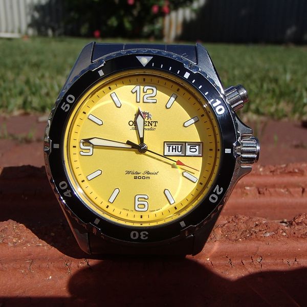 SOLD FS Yellow Orient Mako on Bracelet | WatchCharts Marketplace