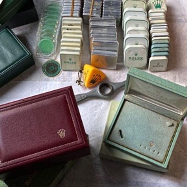 FS : HUGE Lot of Rolex vinTage boxes - catalogues - boxes parts - tins ...