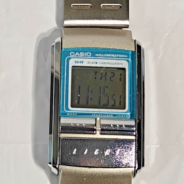 CASIO FUTURIST ILLUMINATOR DIGI QUARTZ LA-200 VINTAGE WATCH - WOMENS ...