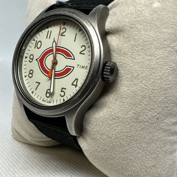 Timex Clutch Chicago Bears TWZFBEAMB Men's Analog Dial Quartz Wrist ...