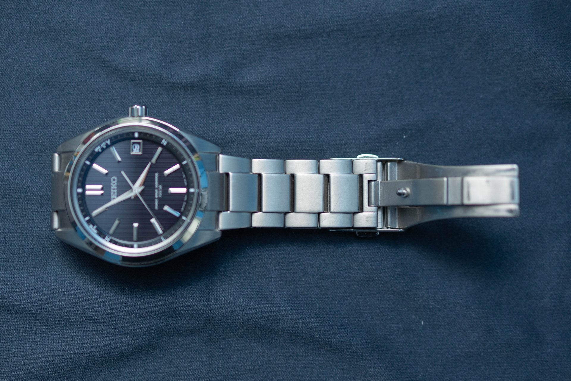 Seiko Brightz SAGZ083 Titanium Sapphire Screw-down Crown Solar ...