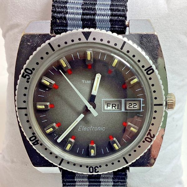 Vintage 1973 Timex Electric Menâ s Dive Style 40MM Day Date Watch ...