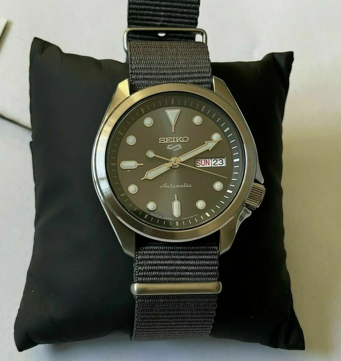 NEW! SEIKO 5 Sports Automatic Day-Date 100M Grey Nylon Strap Watch ...